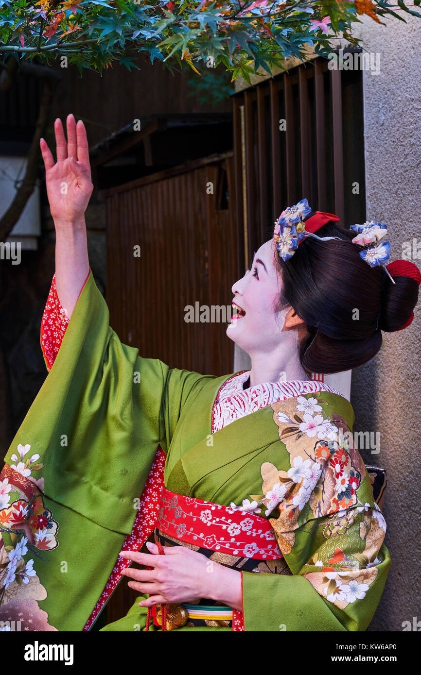Japan, Honshu island, Kansai region, Kyoto, Gion, Geisha area Stock ...