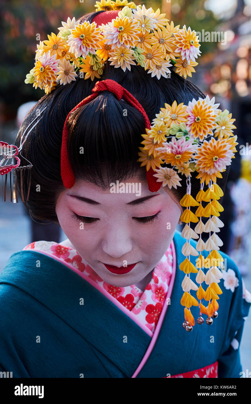 Japan, Honshu island, Kansai region, Kyoto, Gion, Geisha area Stock ...