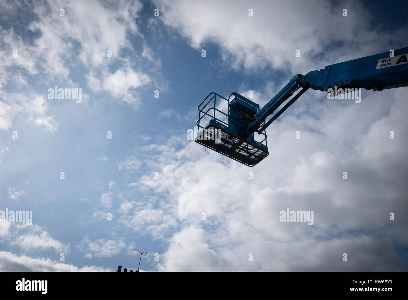 Mobile lift table hi-res stock photography and images - Alamy