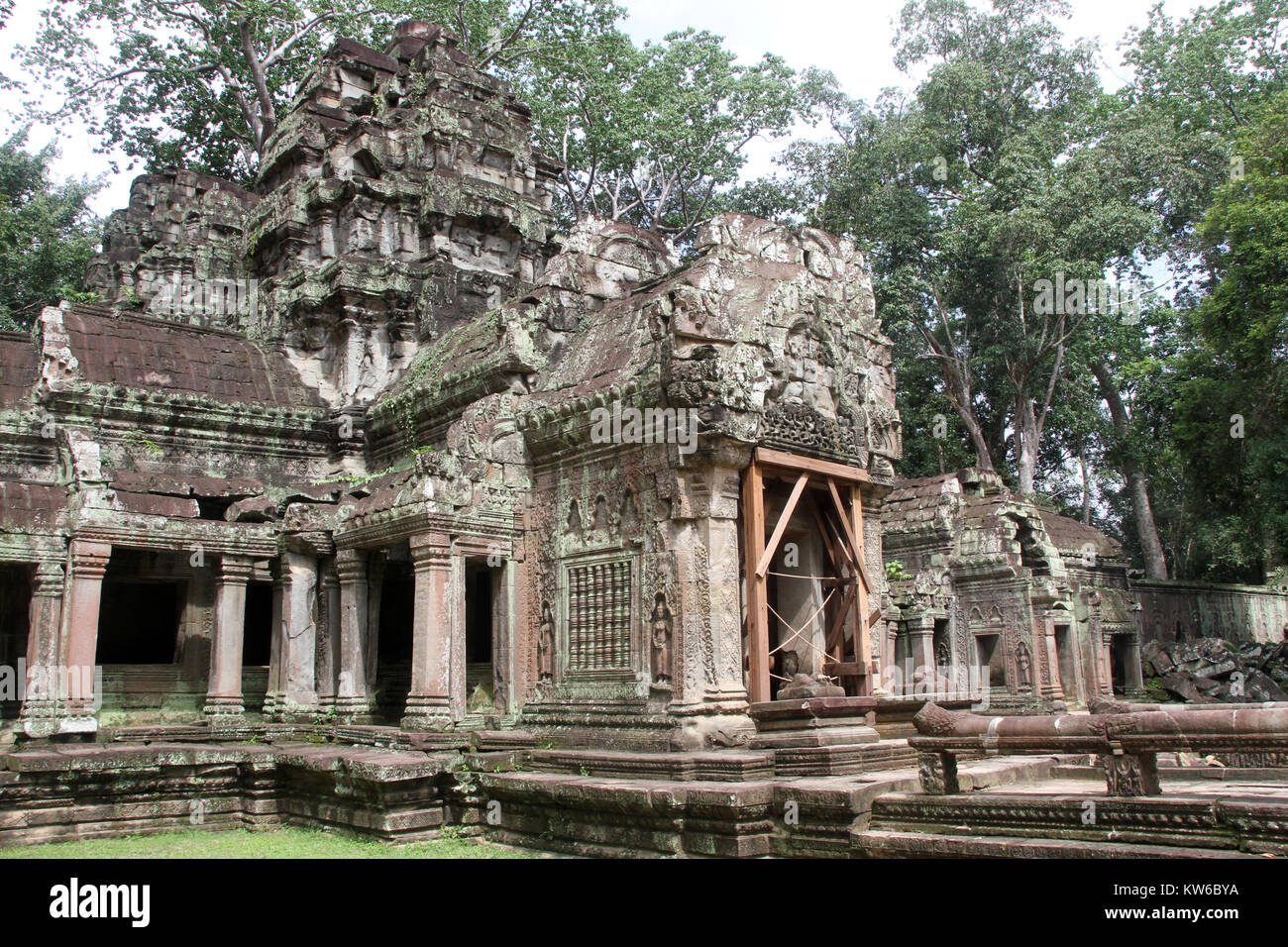 Entrance of Ta Prom temple in Angkor, Cambodia Stock Photo - Alamy