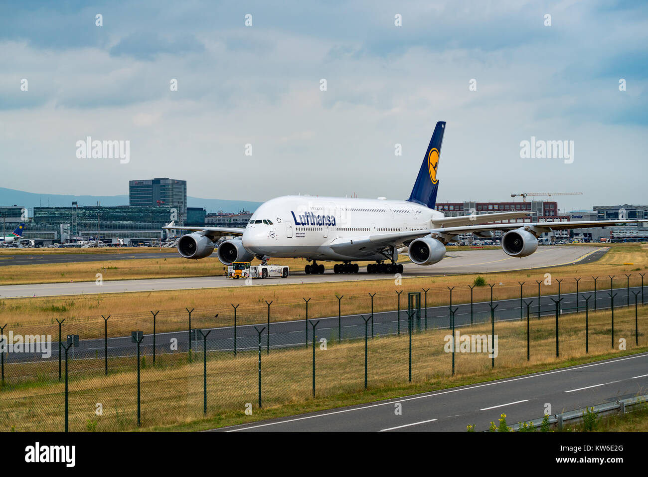 Airbus a380 cockpit hi-res stock photography and images - Alamy