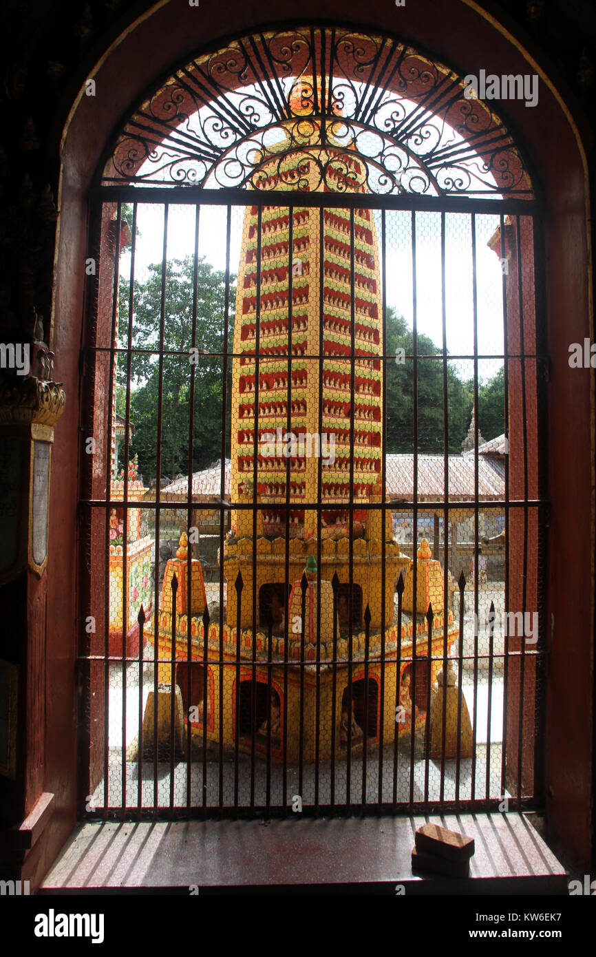 Window in temple, Mohnyin Thambuddhei Paya, Moniwa, Myanmar Stock Photo ...