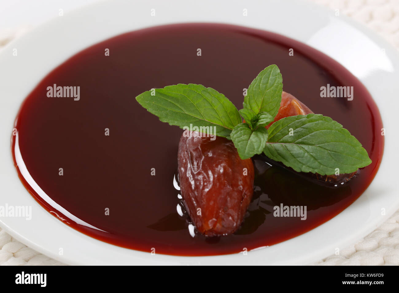 Close up shot syrup hi-res stock photography and images - Alamy