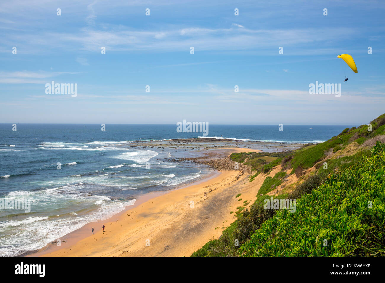 People paragliding and hang gliding at long reef point, Long Reef ...