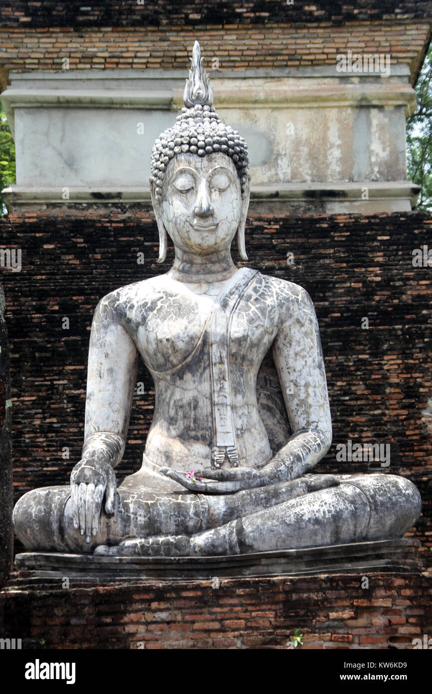 Big white Buddha and chedi in Sukhotai, Thailand Stock Photo - Alamy