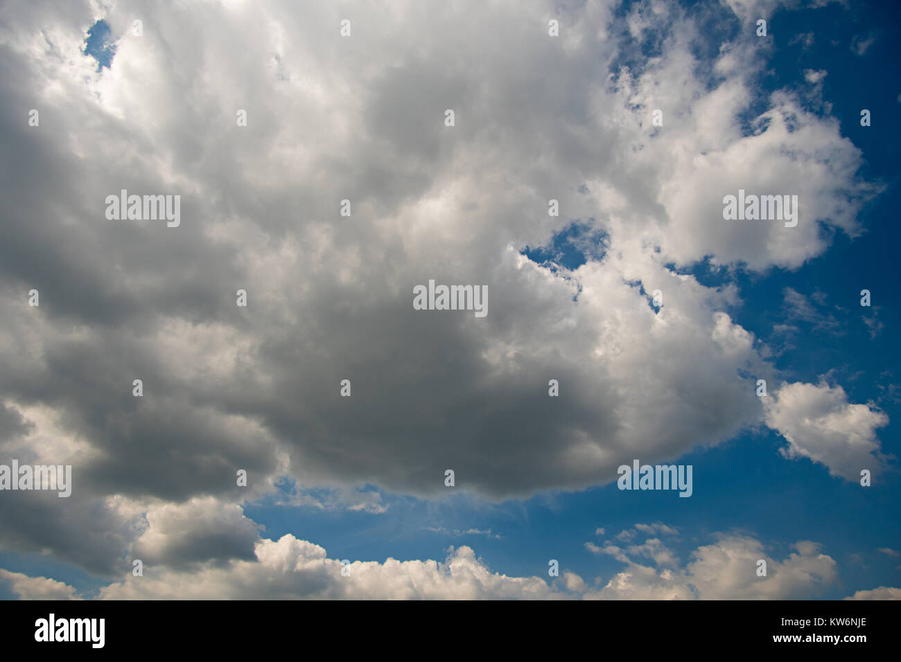 Overcast weather with cumulus clouds before the rain Stock Photo - Alamy