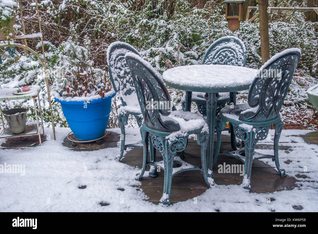 Back porch hi-res stock photography and images - Alamy
