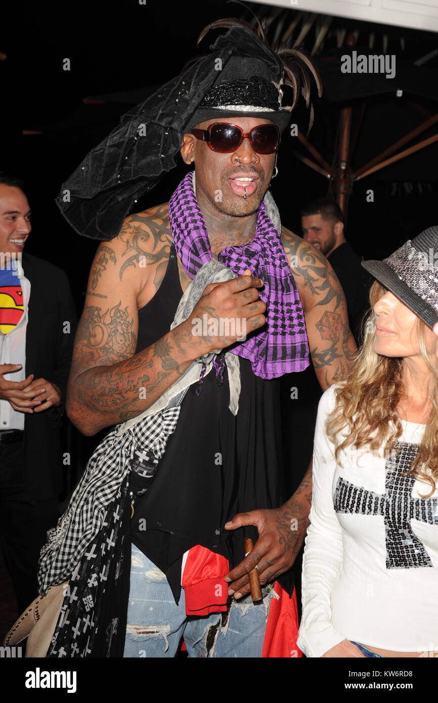 Dennis rodman and carmen electra hi-res stock photography and images ...