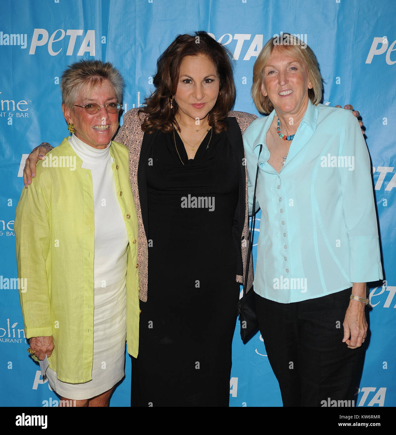 Kathy najimy and samia finnerty hi-res stock photography and images - Alamy