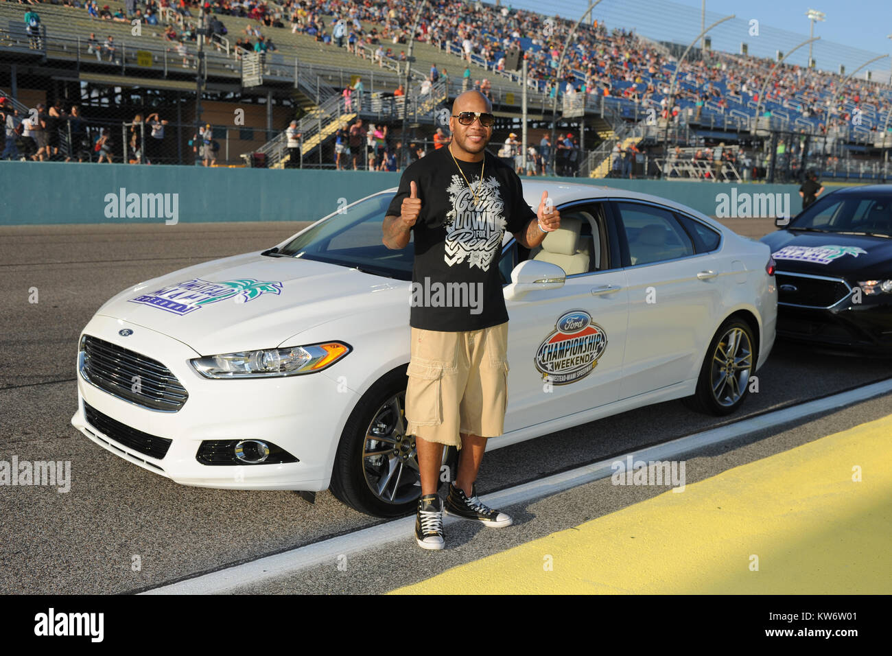 HOMESTEAD, FL - NOVEMBER 15: Flo Rida and Arabella Jones are sighted ...
