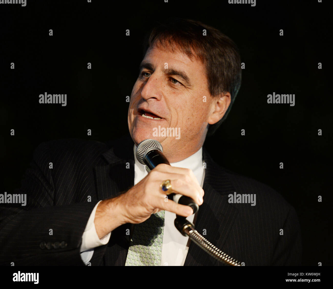 Fort lauderdale mayor jack seiler hi-res stock photography and images ...