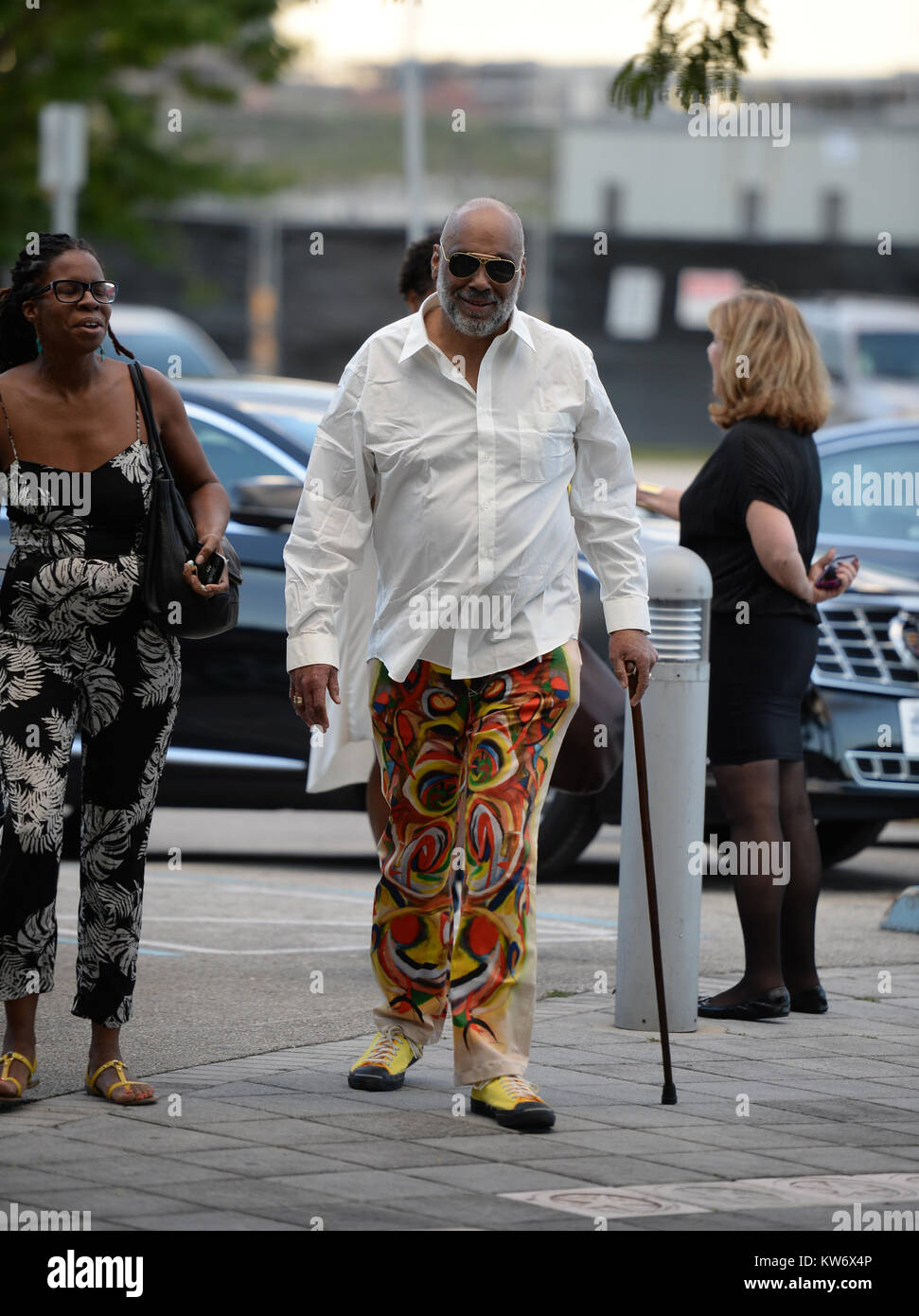 MIAMI, FL - DECEMBER 04: Tangie Murray, Danny Simmons, Deborah ...