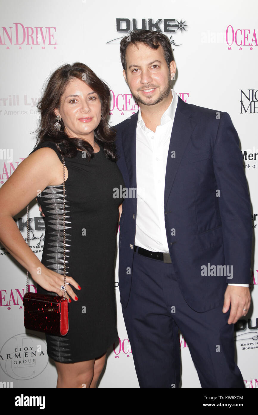 Krysten ritter and jared shapiro hi-res stock photography and images ...