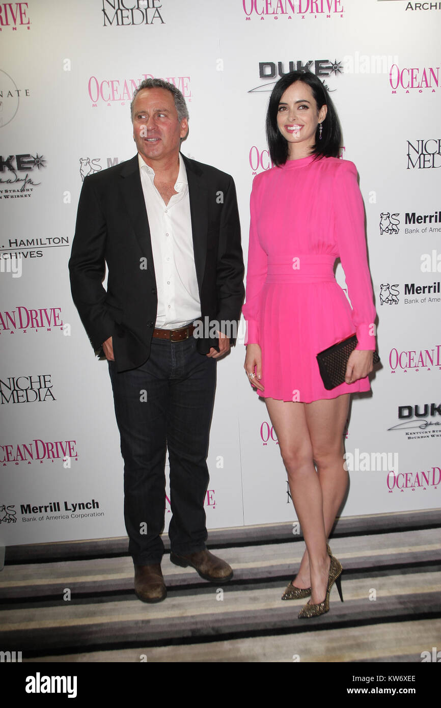 MIAMI, BEACH FL - DECEMBER 5: Krysten Ritter attends the Ocean Drive ...