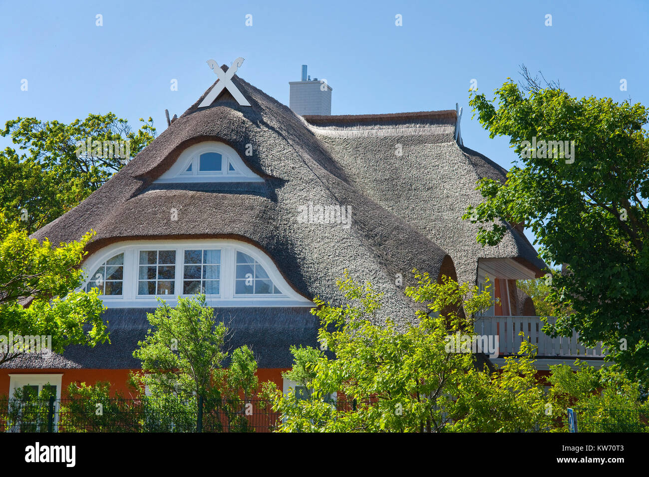 Thatched architecture hi-res stock photography and images - Alamy