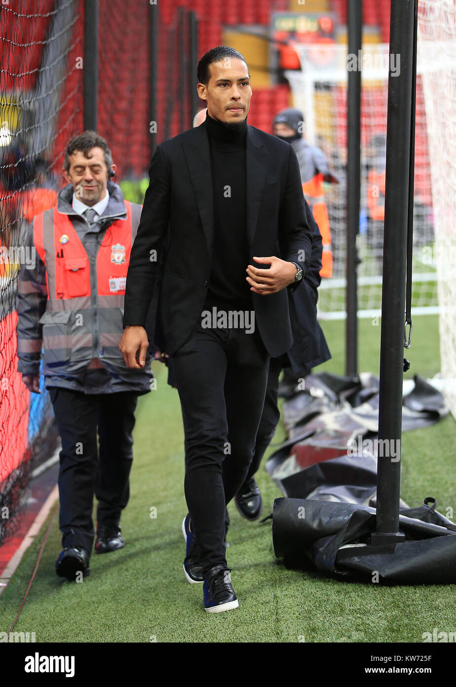 New Liverpool signing Virgil van Dijk arriving before the Premier ...