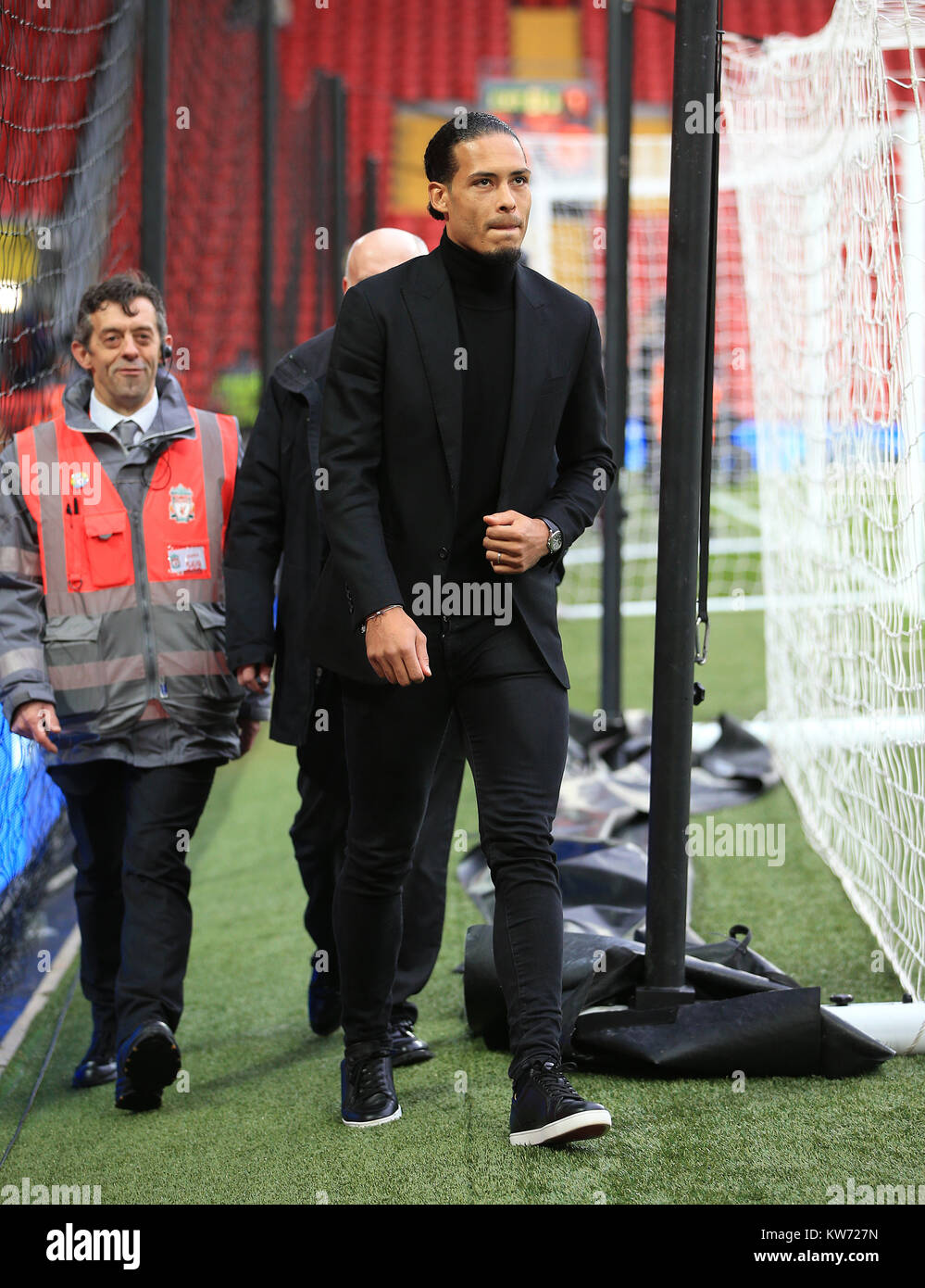 New Liverpool signing Virgil van Dijk arriving before the Premier ...