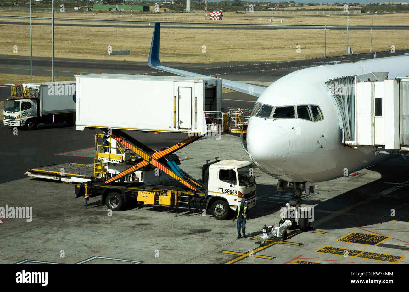 Catering truck hi-res stock photography and images - Alamy