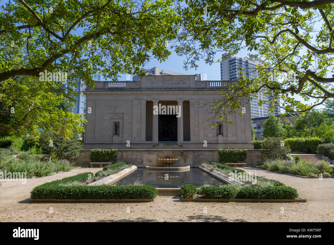 The Rodin Museum, Benjamin Franklin Pkwy, Philadelphia, Pennsylvania ...