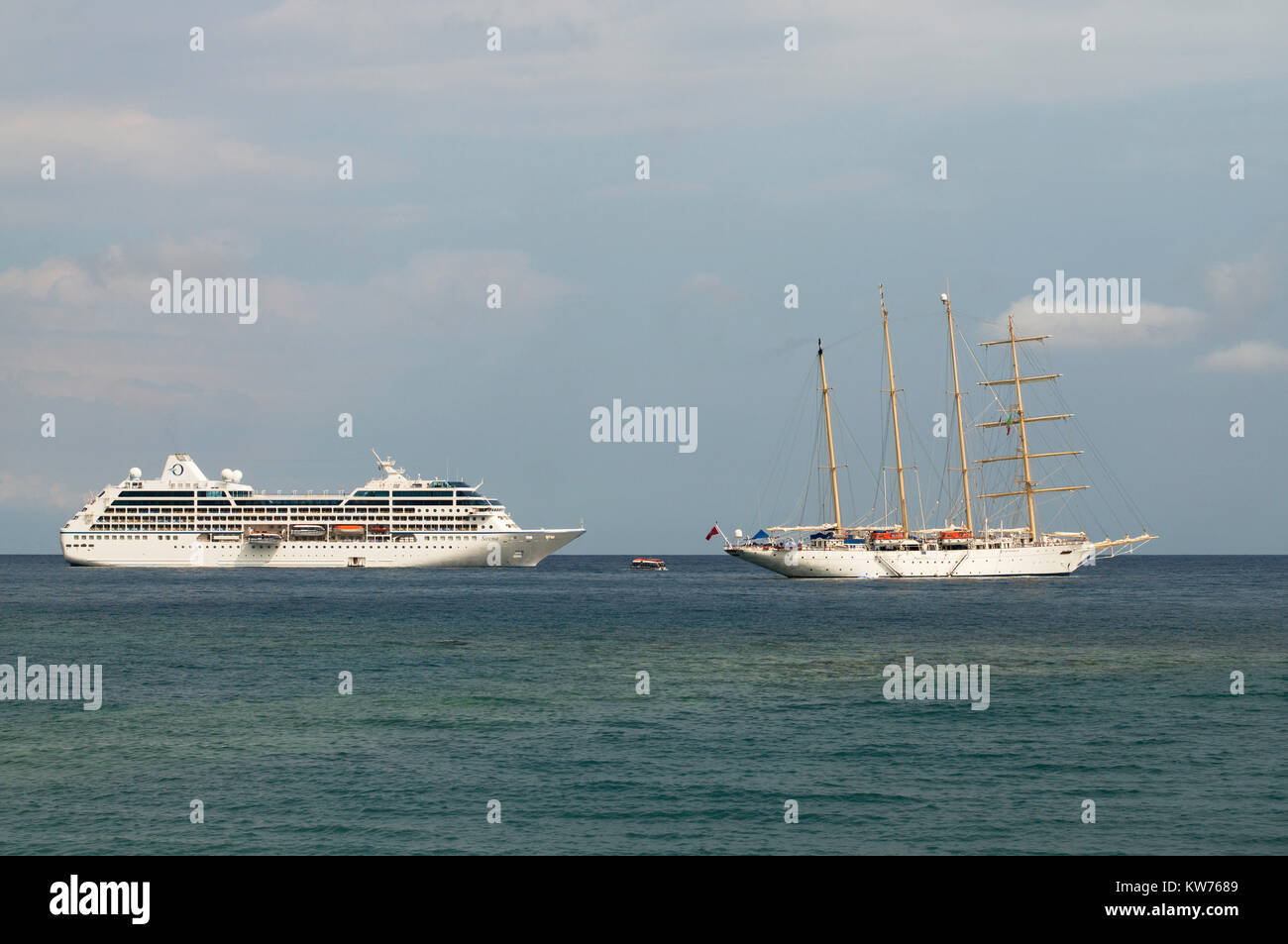 4 masted hi-res stock photography and images - Alamy