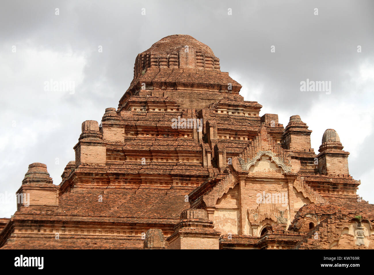 Dhammayangyi history hi-res stock photography and images - Alamy