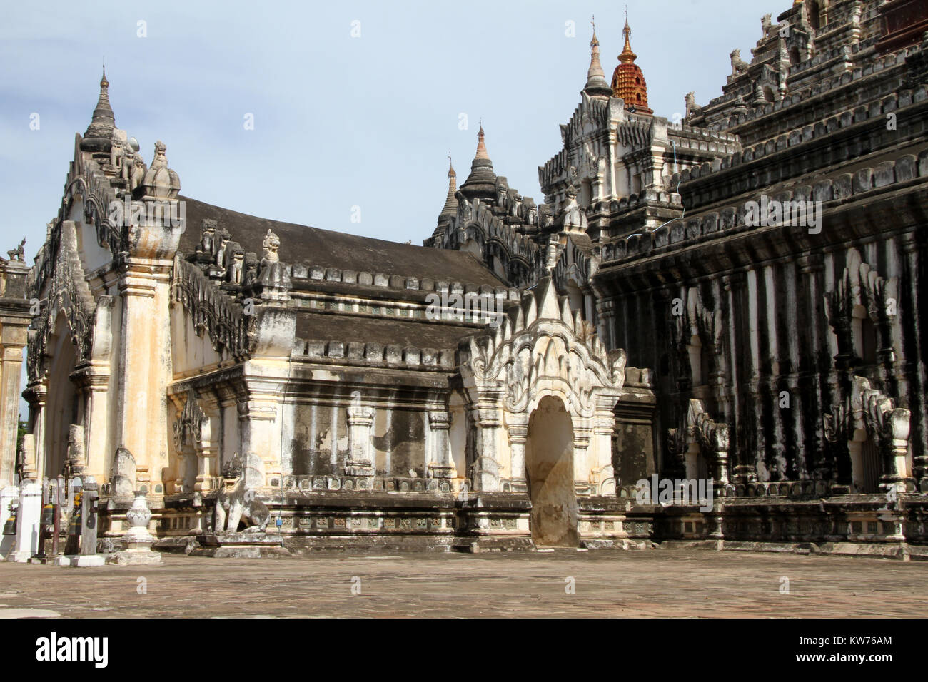 Walls of Ananda temple in Bagan, Myanmar Stock Photo - Alamy
