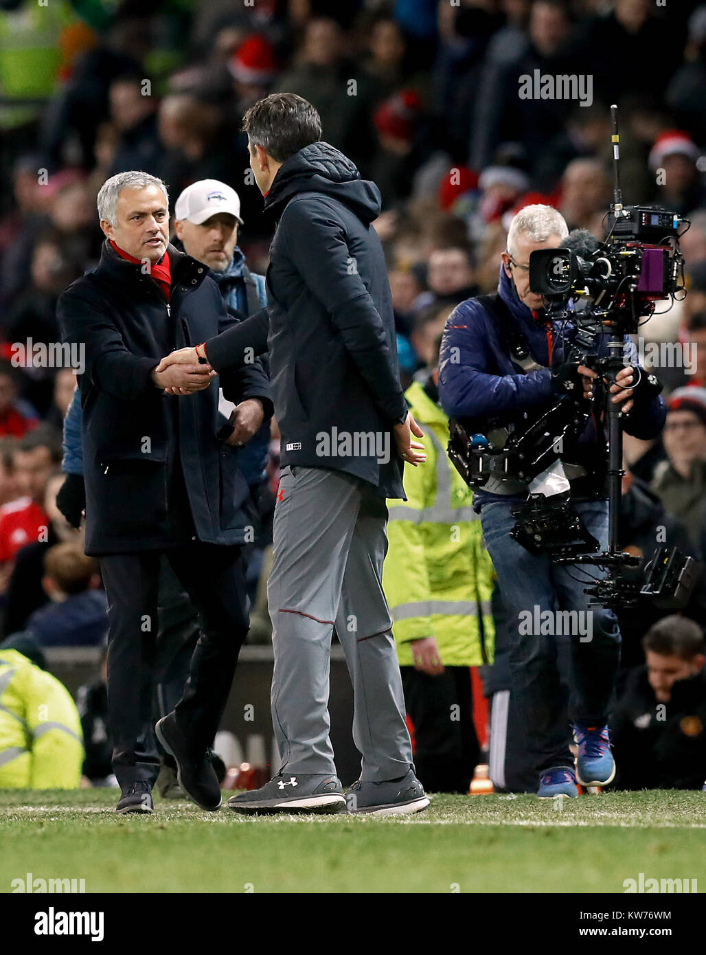 Manchester united trafford shake hi-res stock photography and images ...