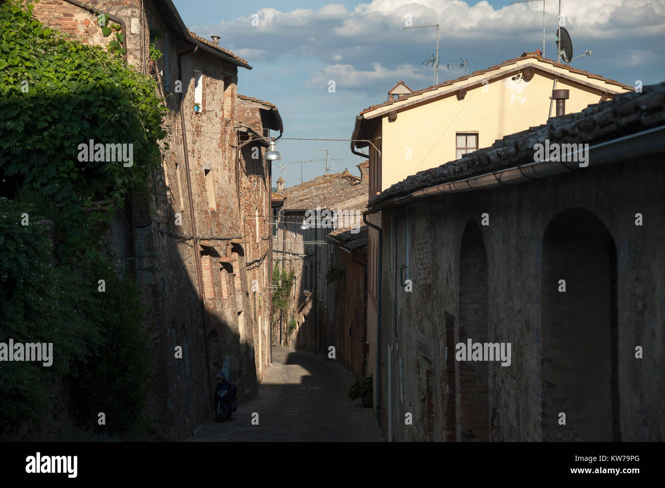 Historic centre of torri hi-res stock photography and images - Alamy