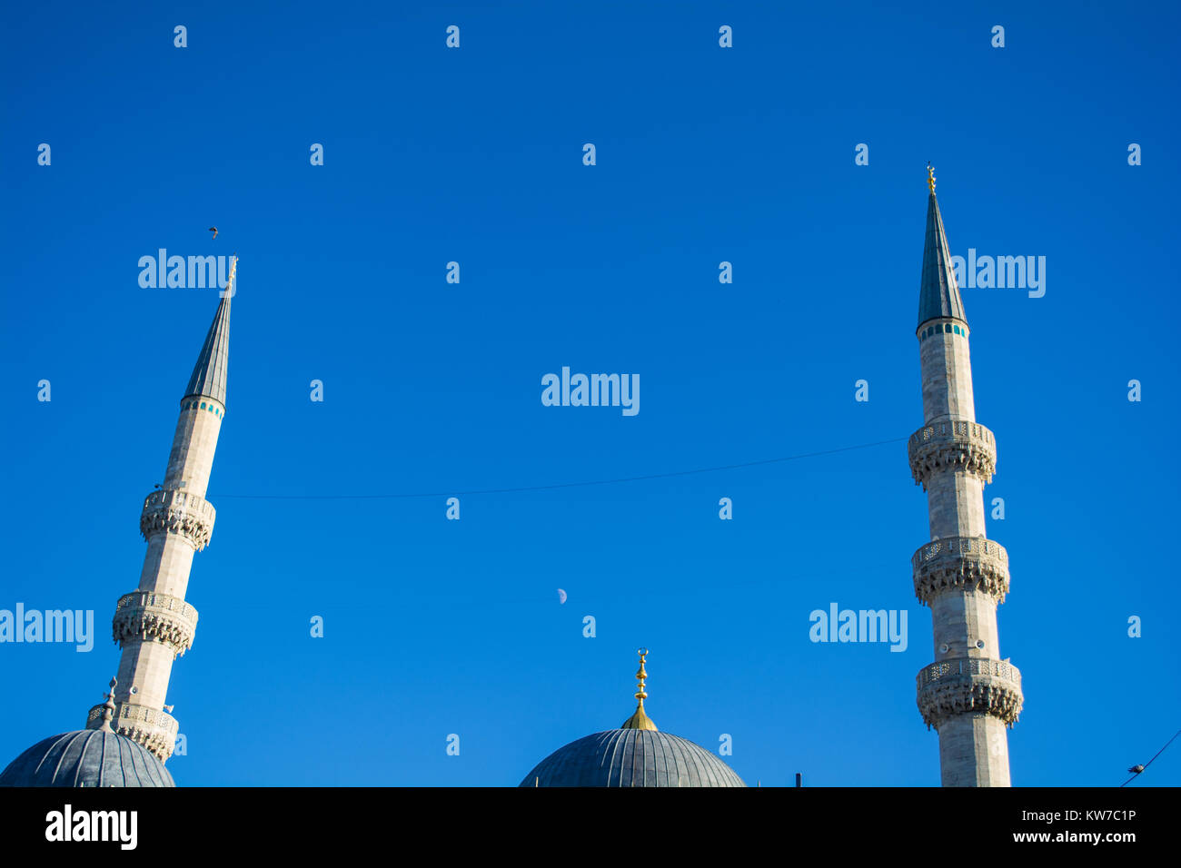 New mosques minaret crescent hi-res stock photography and images - Alamy