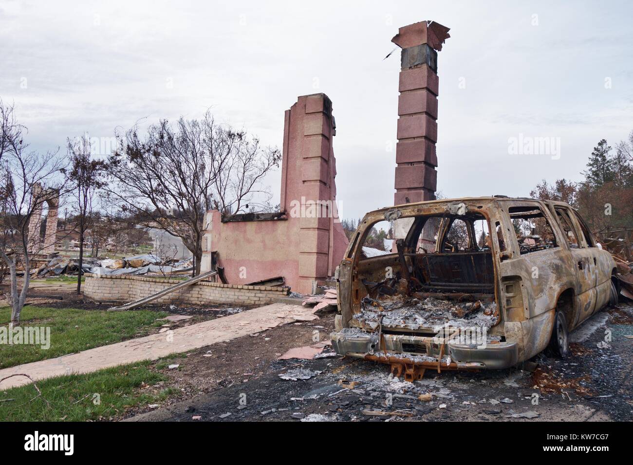 Damage from the Tubbs wildfire in Santa Rosa, California, USA Stock ...