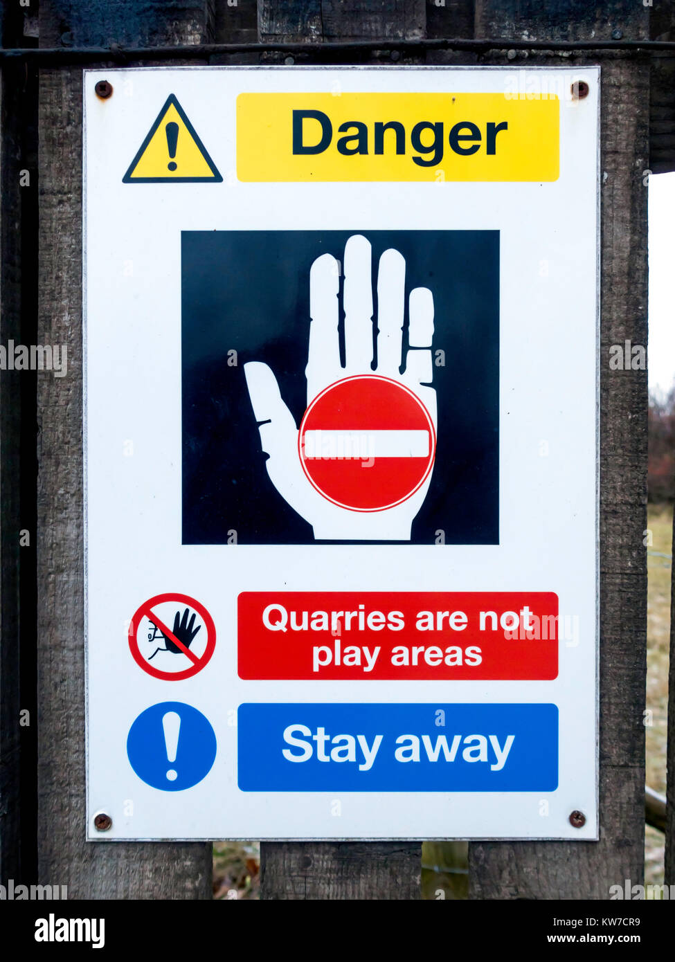 Warning Sign Quarries are not Play Areas - Stay away Stock Photo - Alamy