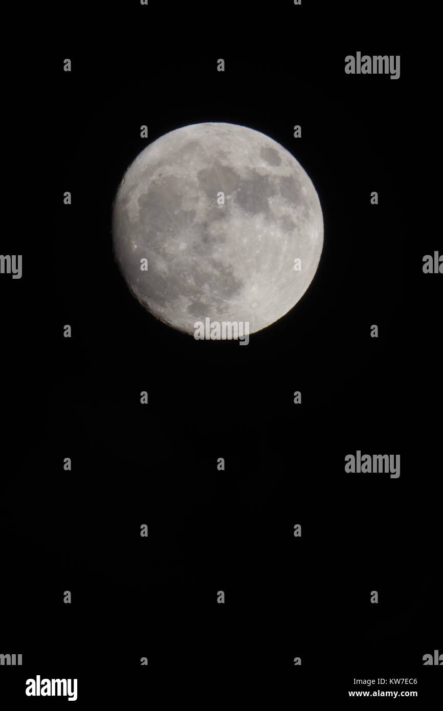 The 'Wolf Moon', Super Moon, New Years Day 2018. Exeter, Devon, UK ...