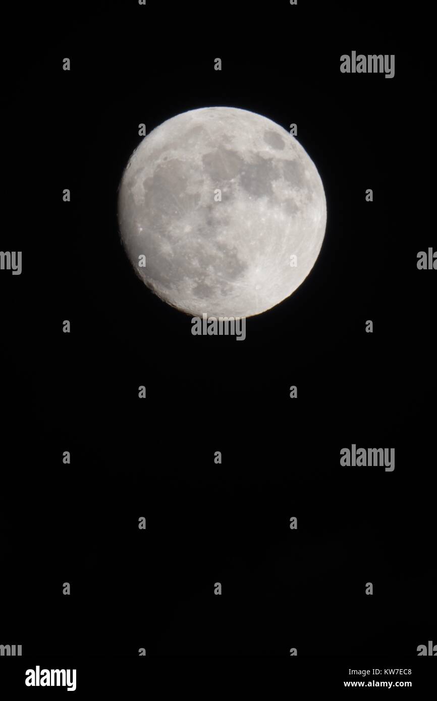 The 'Wolf Moon', Super Moon, New Years Day 2018. Exeter, Devon, UK ...