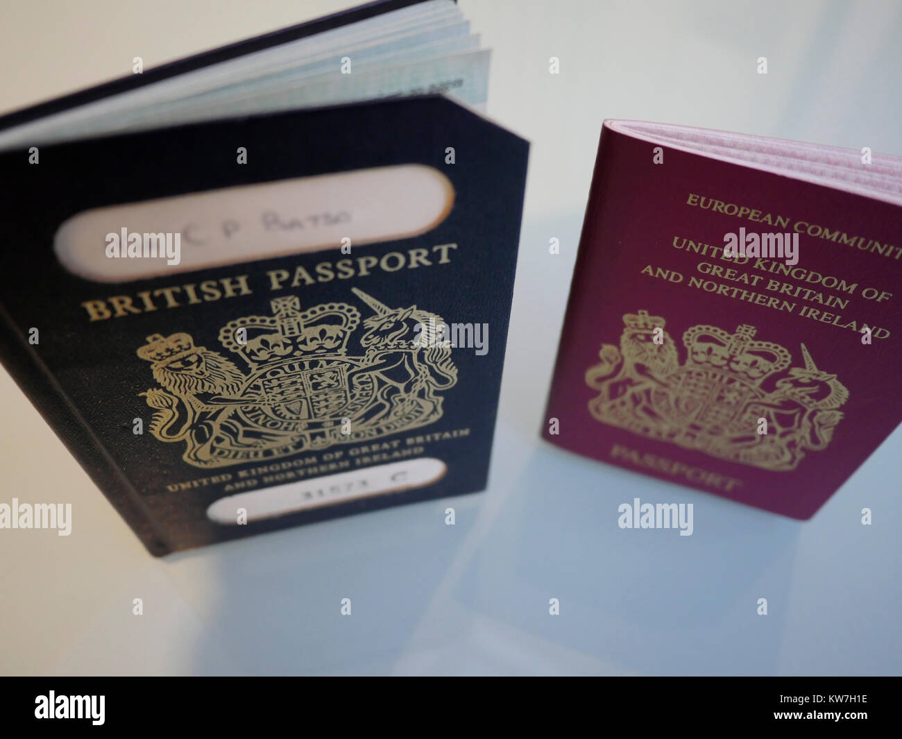 Old blue british passport hi-res stock photography and images - Alamy