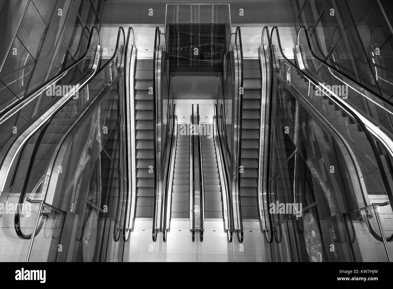 Steel escalator hi-res stock photography and images - Alamy