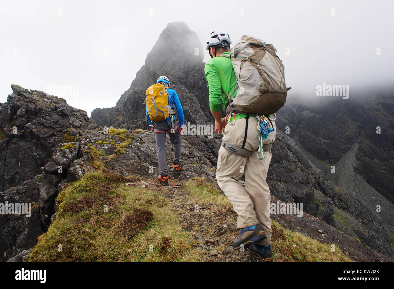Clach Glas. Climbers doing the classic scramble the Clach Glas - Bla ...