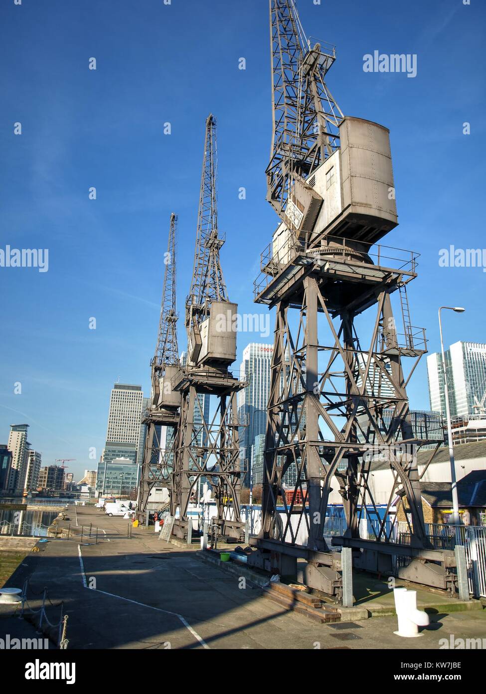 Original dockside cranes located in redeveloped London docklands Stock ...