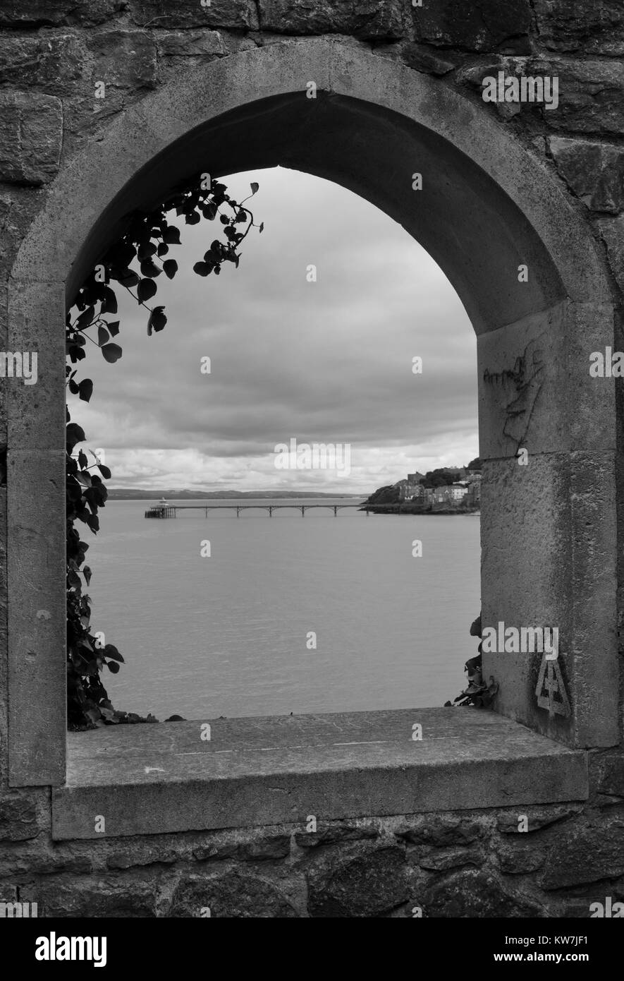 Old window uk Black and White Stock Photos & Images - Alamy