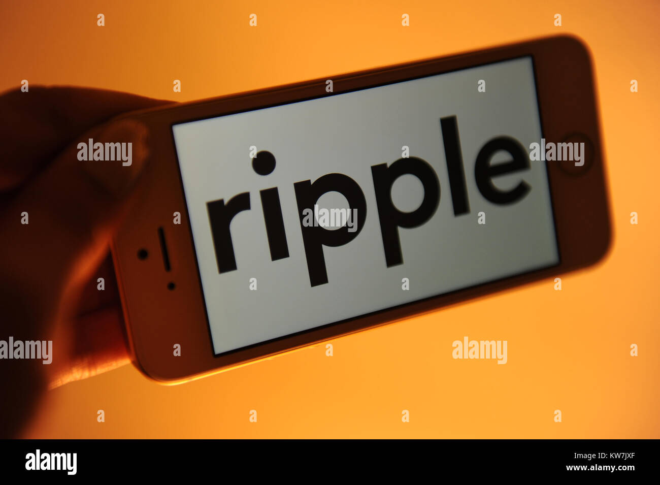 Ripple web hi-res stock photography and images - Alamy