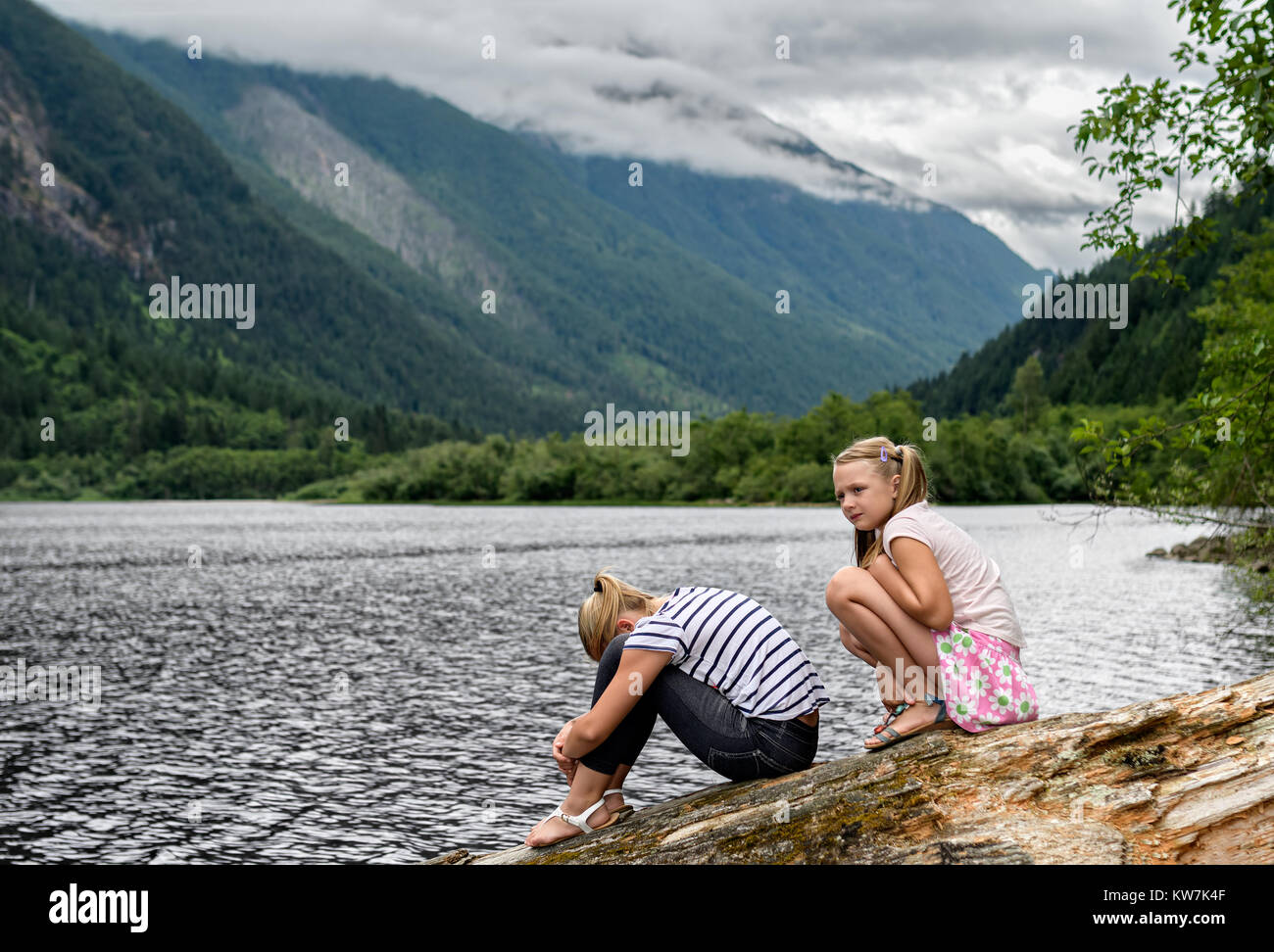 Children two crying hi-res stock photography and images - Alamy