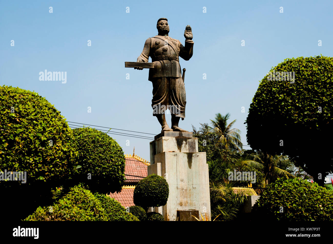 Old king of laos statue hi-res stock photography and images - Alamy