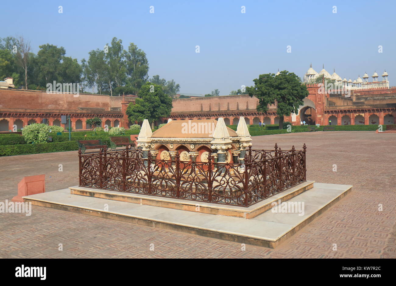 Stone monument Agra fort historical architecture Agra India Stock Photo ...