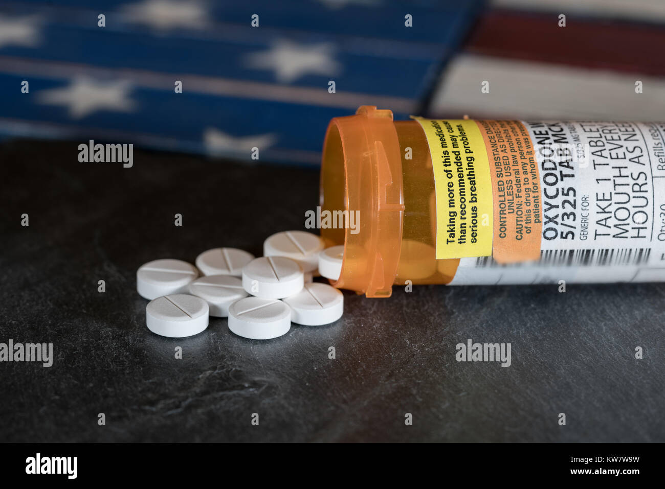 Macro of oxycodone opioid tablets Stock Photo - Alamy