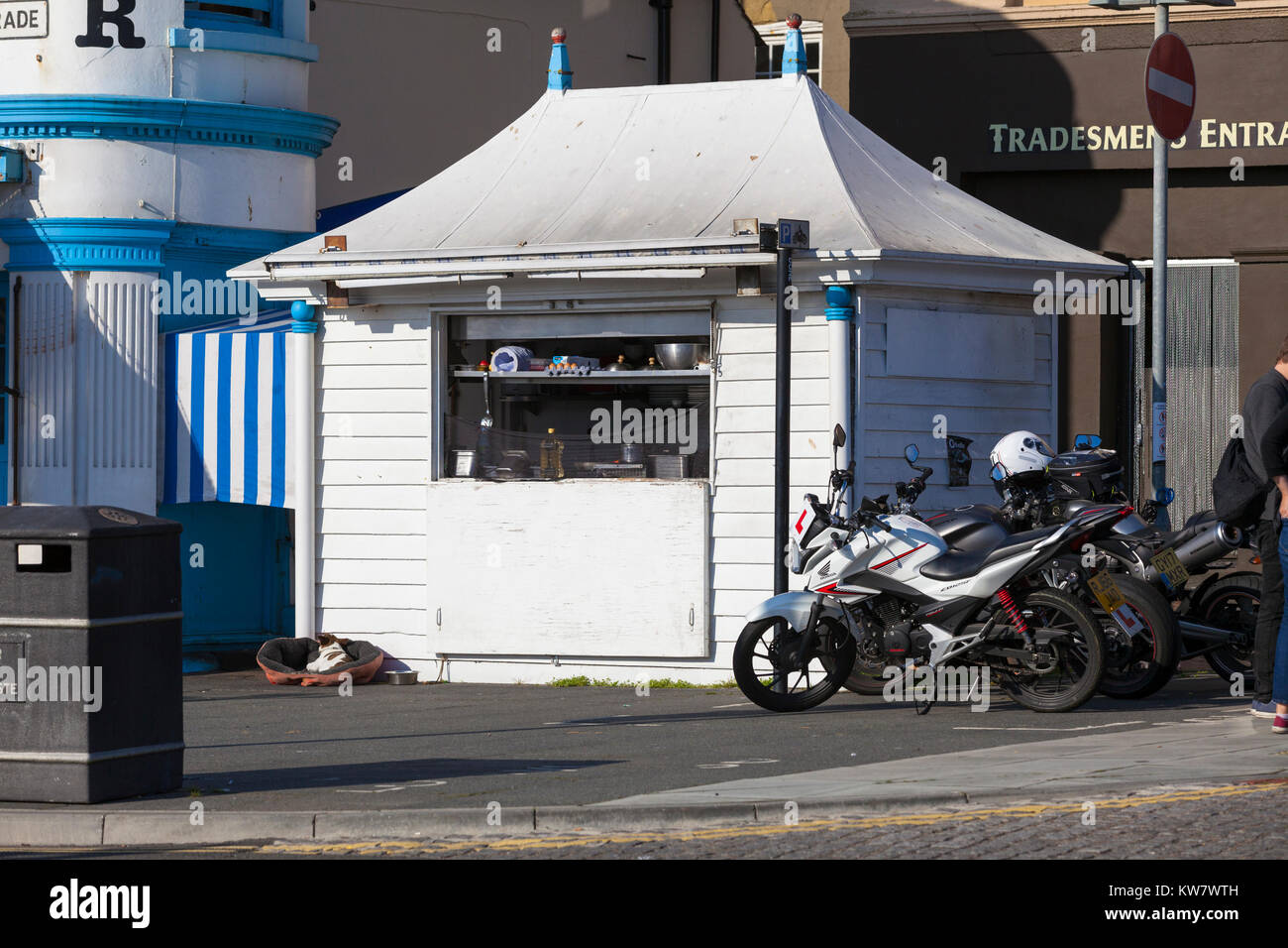 Chip stall hi-res stock photography and images - Alamy