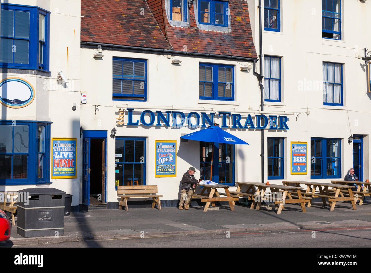 The london trader public house hi-res stock photography and images - Alamy