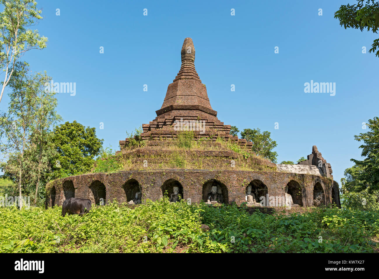 Mrauk u myanmar hi-res stock photography and images - Alamy