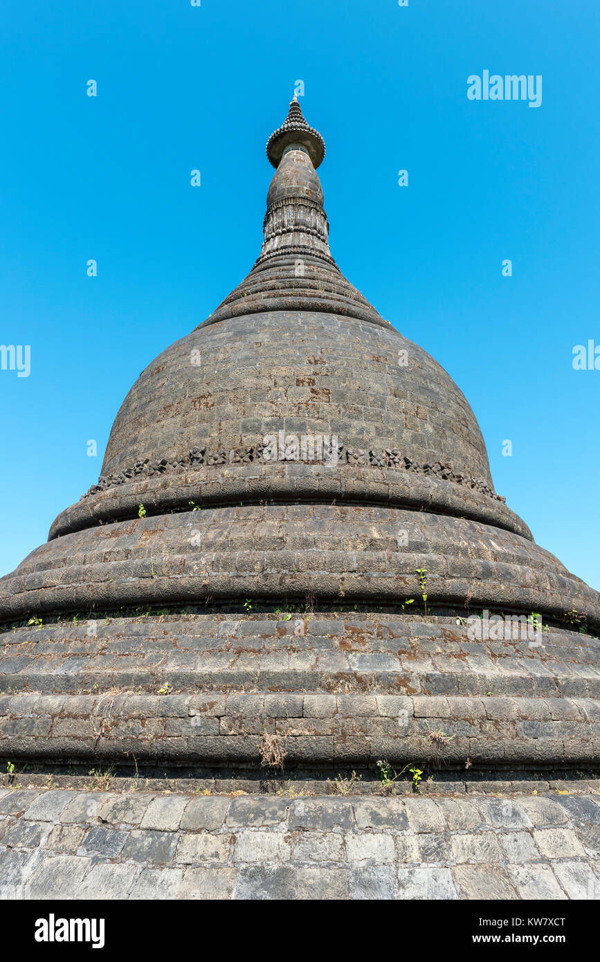 Koe thaung temple hi-res stock photography and images - Alamy