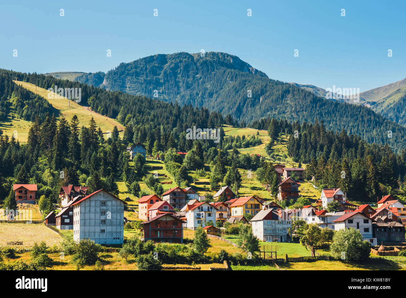 Small village in the Romanian Carpathians, summer season, Romania Stock ...