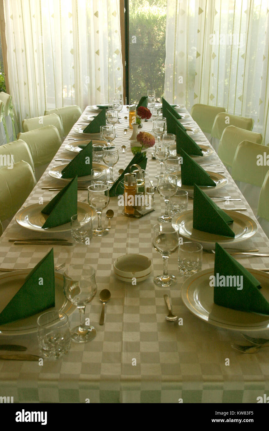 Restaurant terrace table arranged hi-res stock photography and images ...