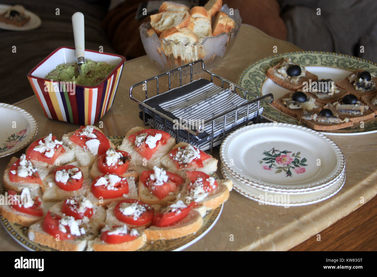Cocktail and appetizers hi-res stock photography and images - Alamy